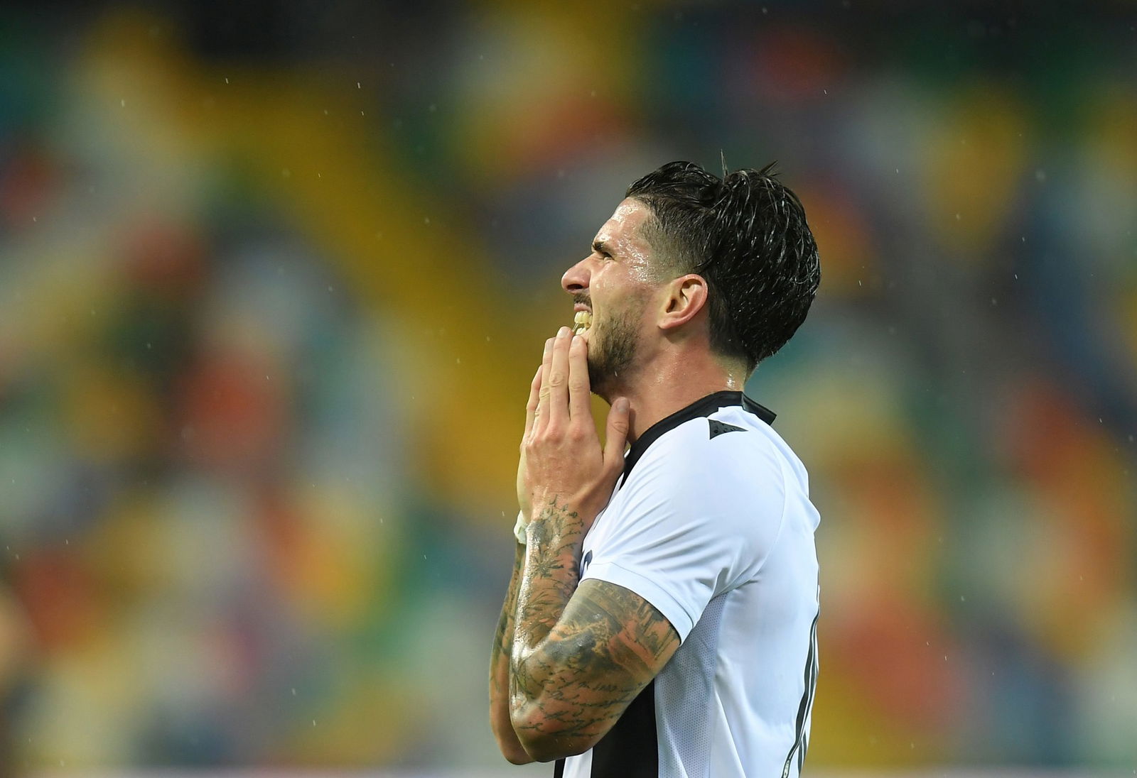 'Wouldn't be a problem' - Phil Hay talks De Paul factor in Leeds United ...