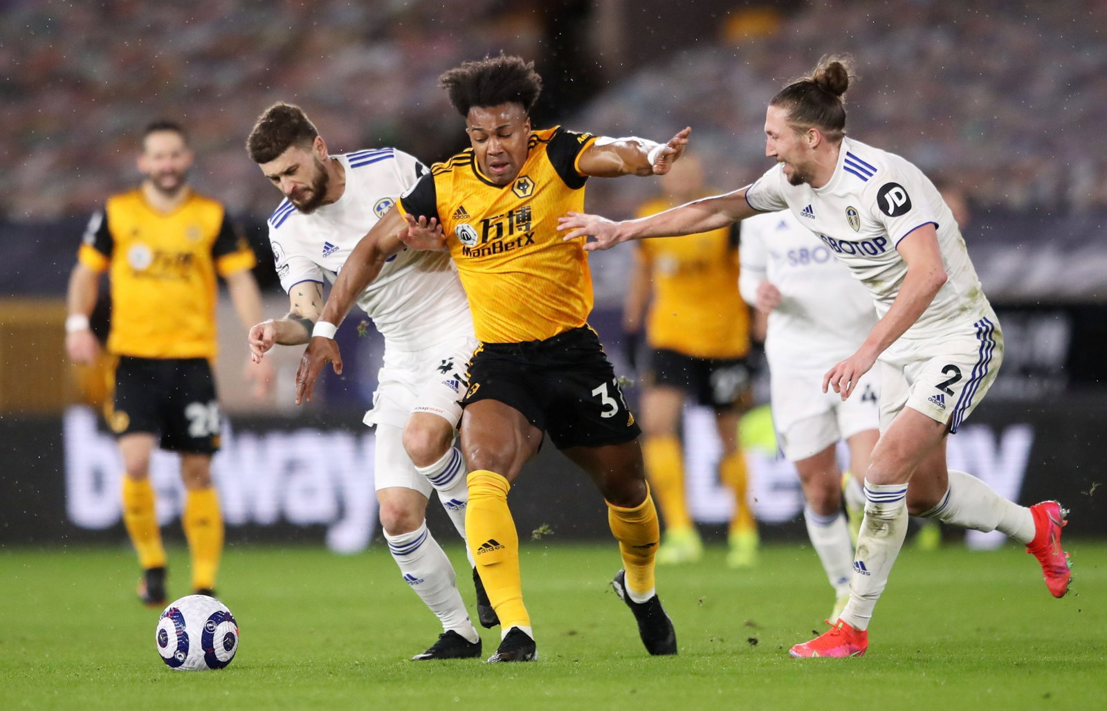 Journalist pours cold water on Leeds United pursuit of exciting 25-year ...