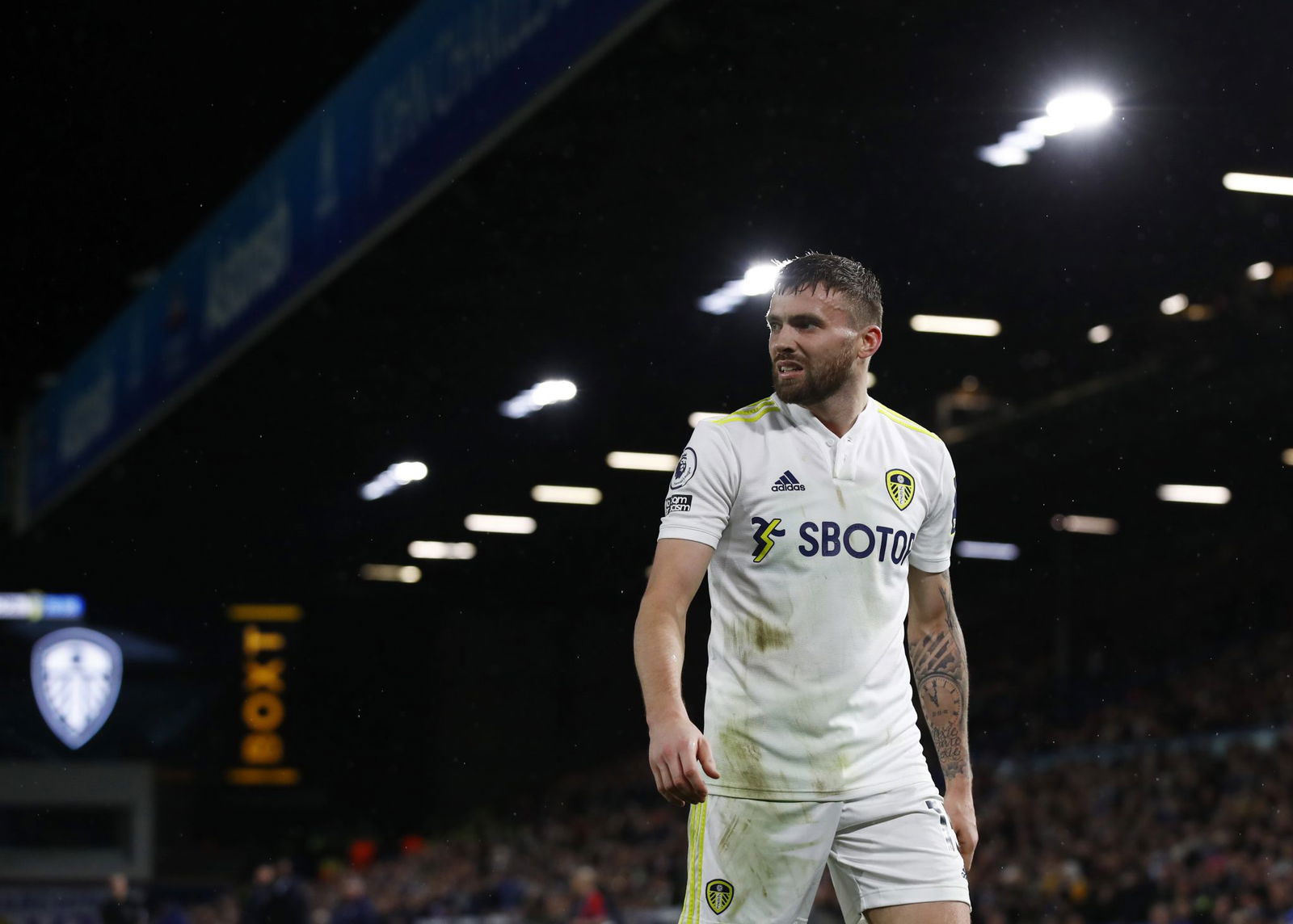 One winner and one loser as Leeds United secure 21-year-old's signature ...