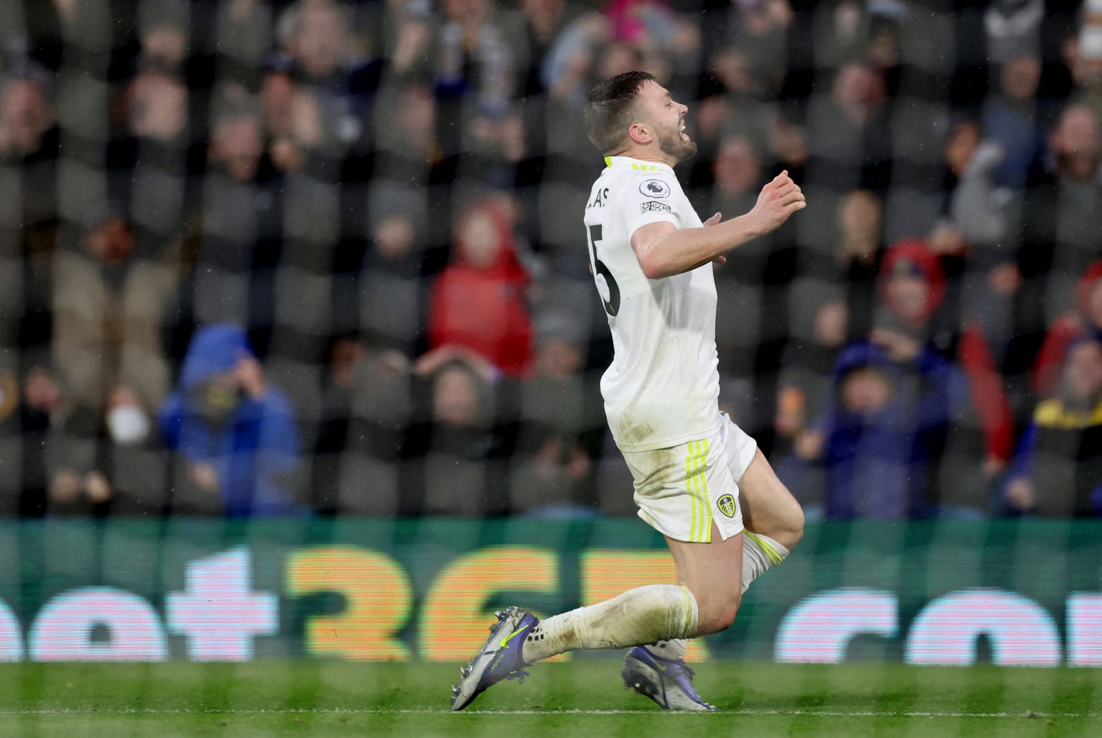 'Incredible' - Stuart Dallas breaks silence after latest Leeds United ...