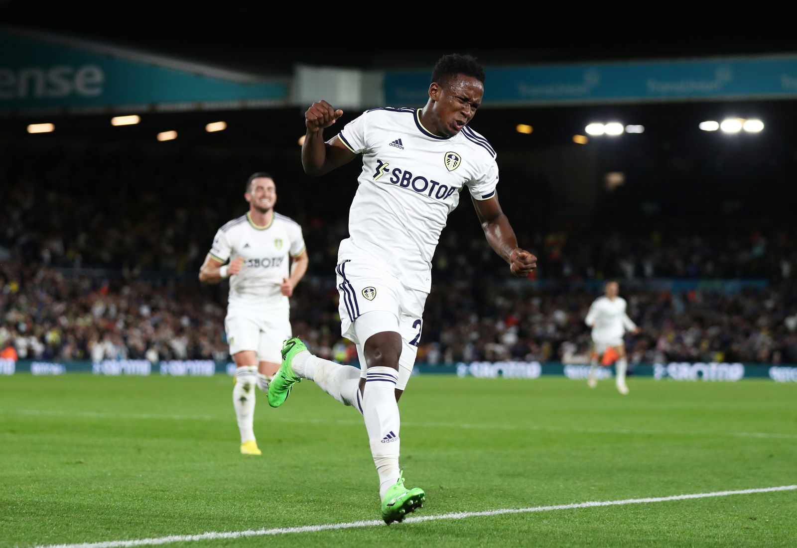 Club figure raves over Leeds United transfer success | LeedsAllOver