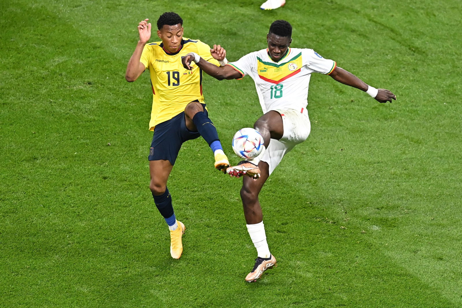 "Wait and see" - Journalist reveals Leeds United stance on 22-year-old ...