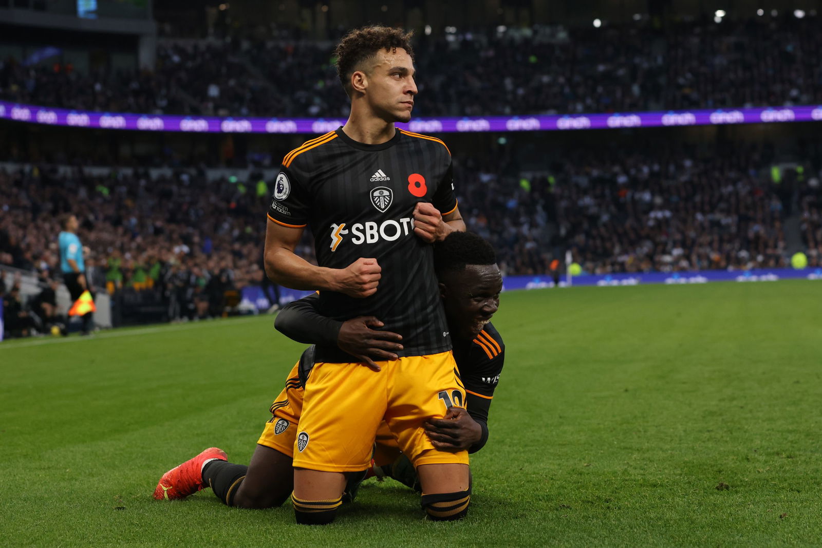 Leeds United man shares worrying update from Thorp Arch with Rodrigo ...