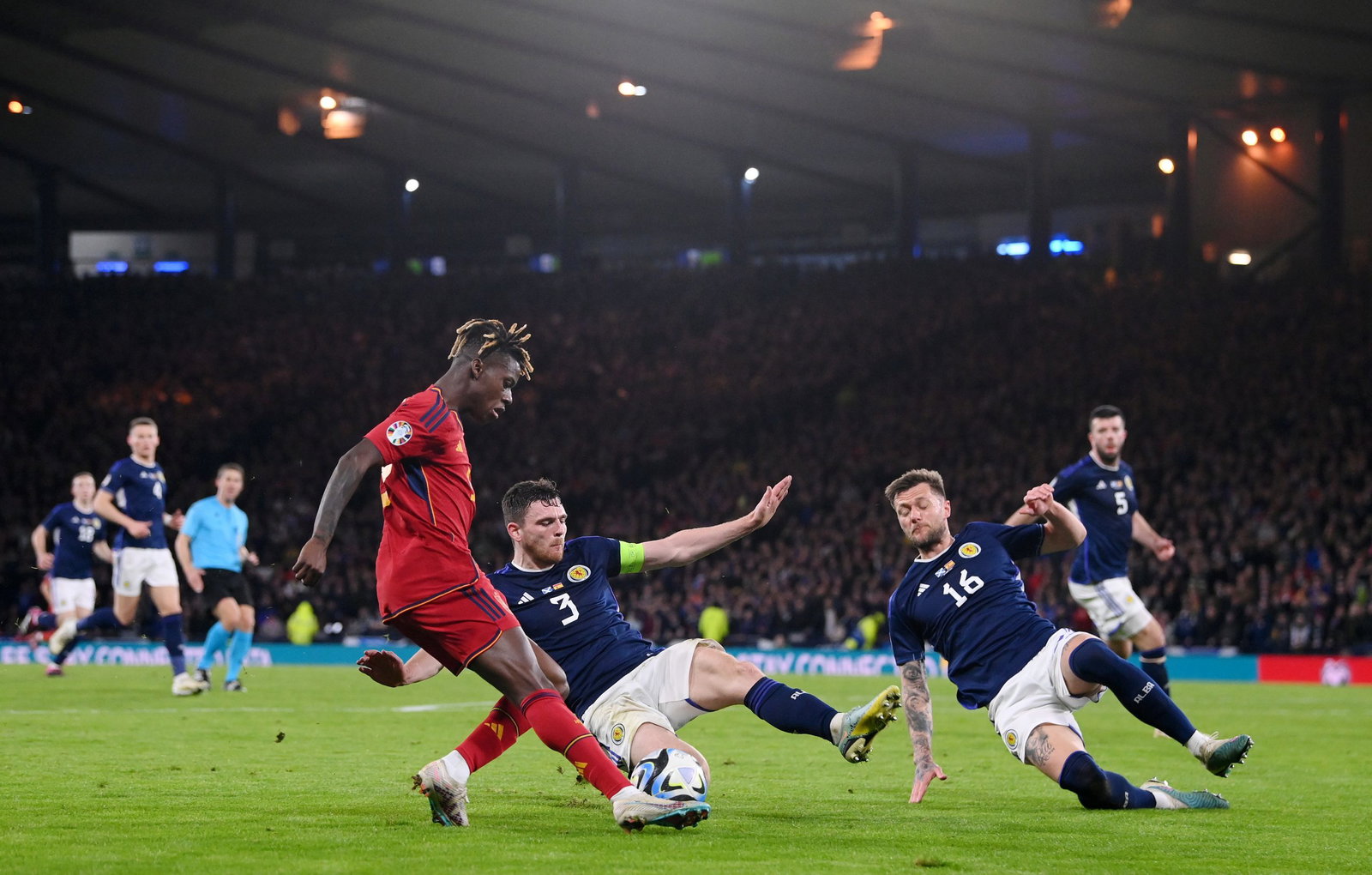 Liverpool ace sends three-word message to Leeds United's Liam Cooper ...
