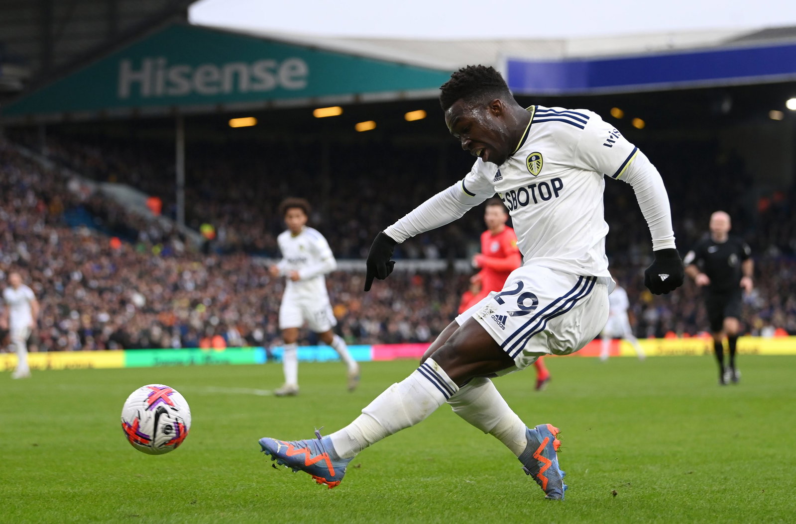 "Ready to ignite" - Leeds United man reportedly keen on move to ...