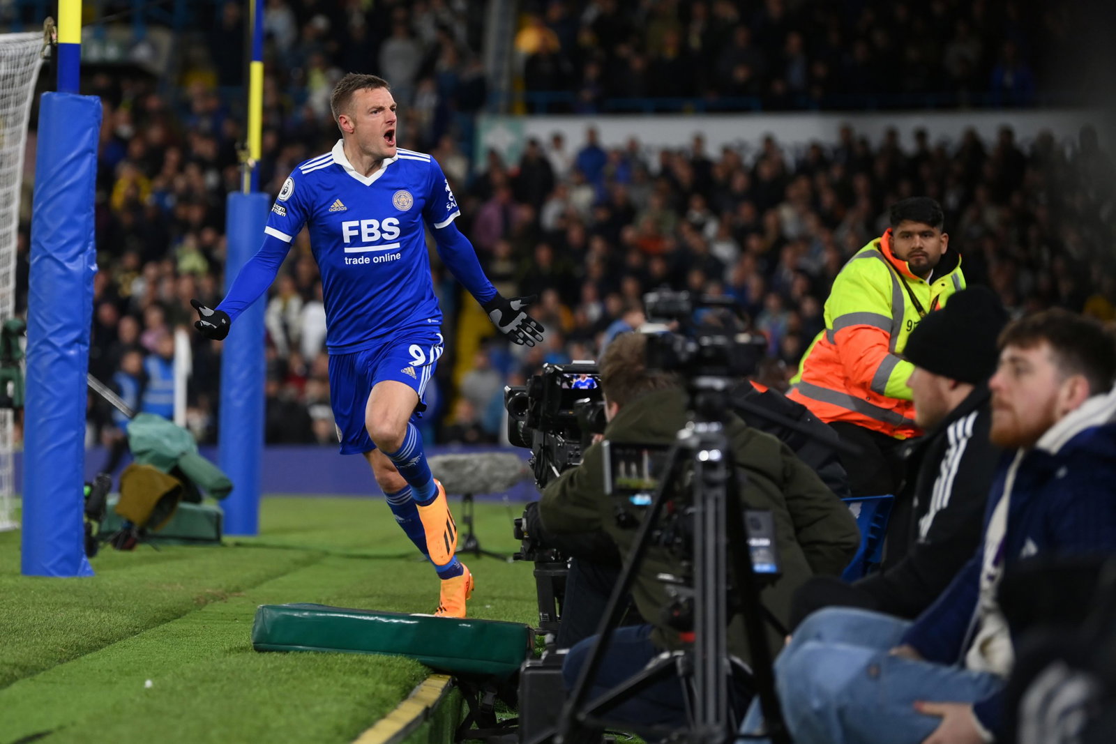 Leeds United News: 49ers interested in Leicester legend Jamie Vardy