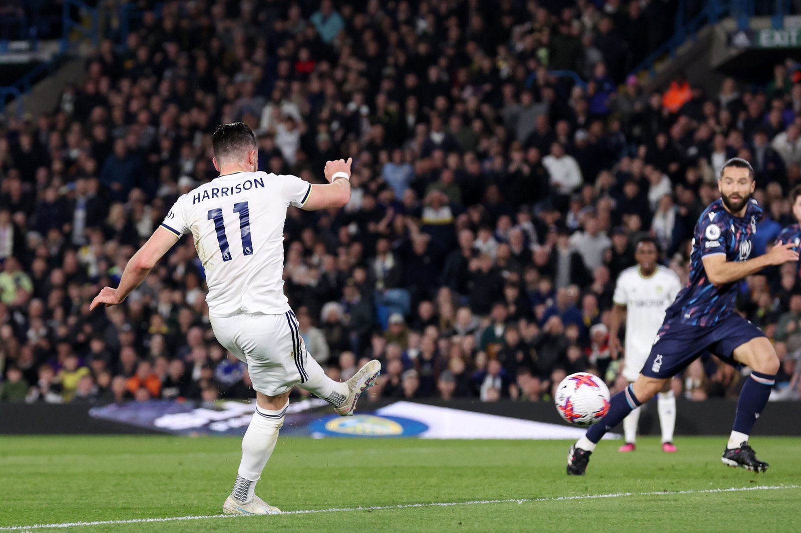 "Through the roof" - MOTD pundit gushing over "fantastic" Leeds United ...