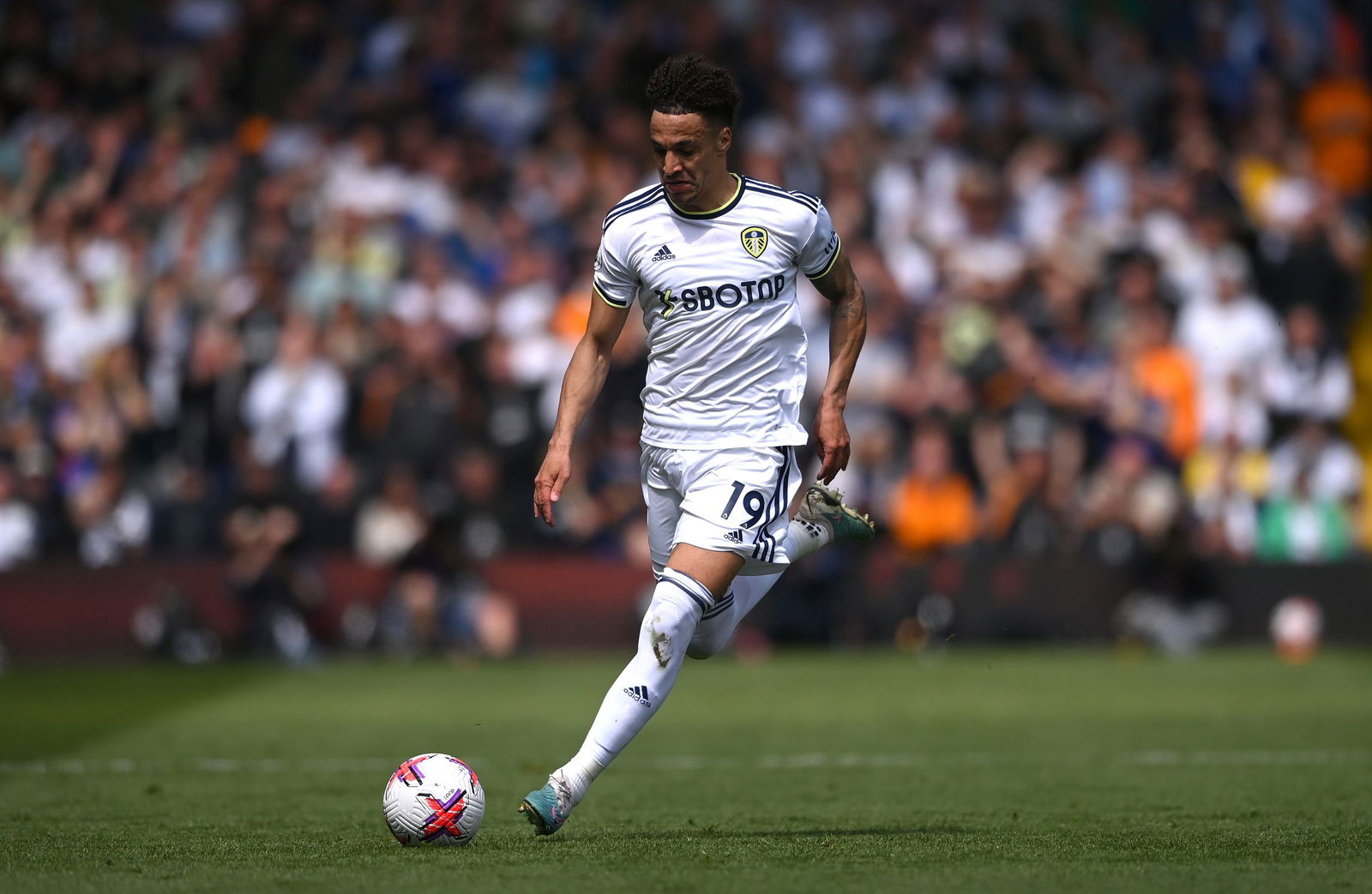 Ian Wright makes Marcelo Bielsa comparison to Sam Allardyce's Leeds ...