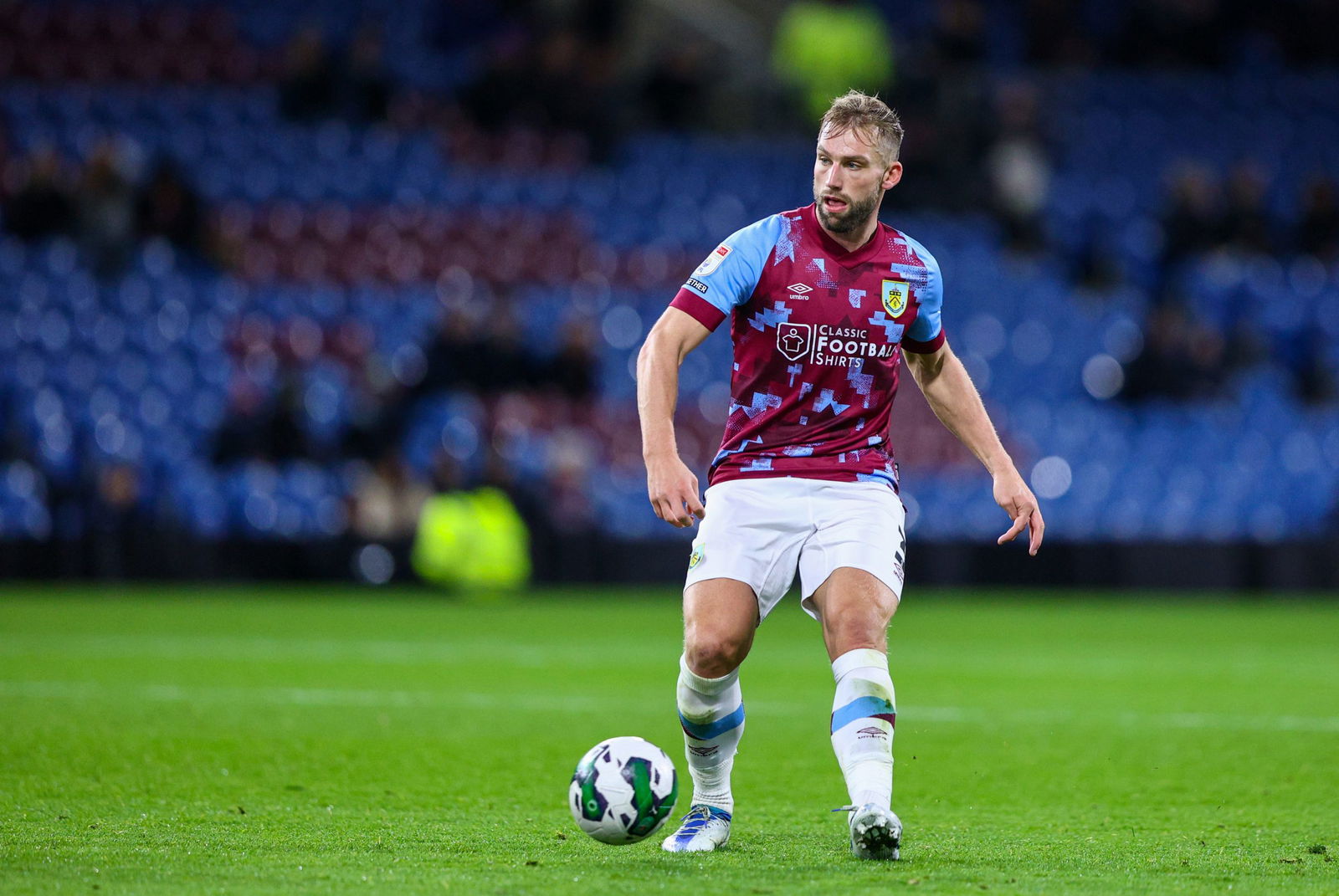 "Firm admiration": Leeds United left-back update emerges as Farke aims ...