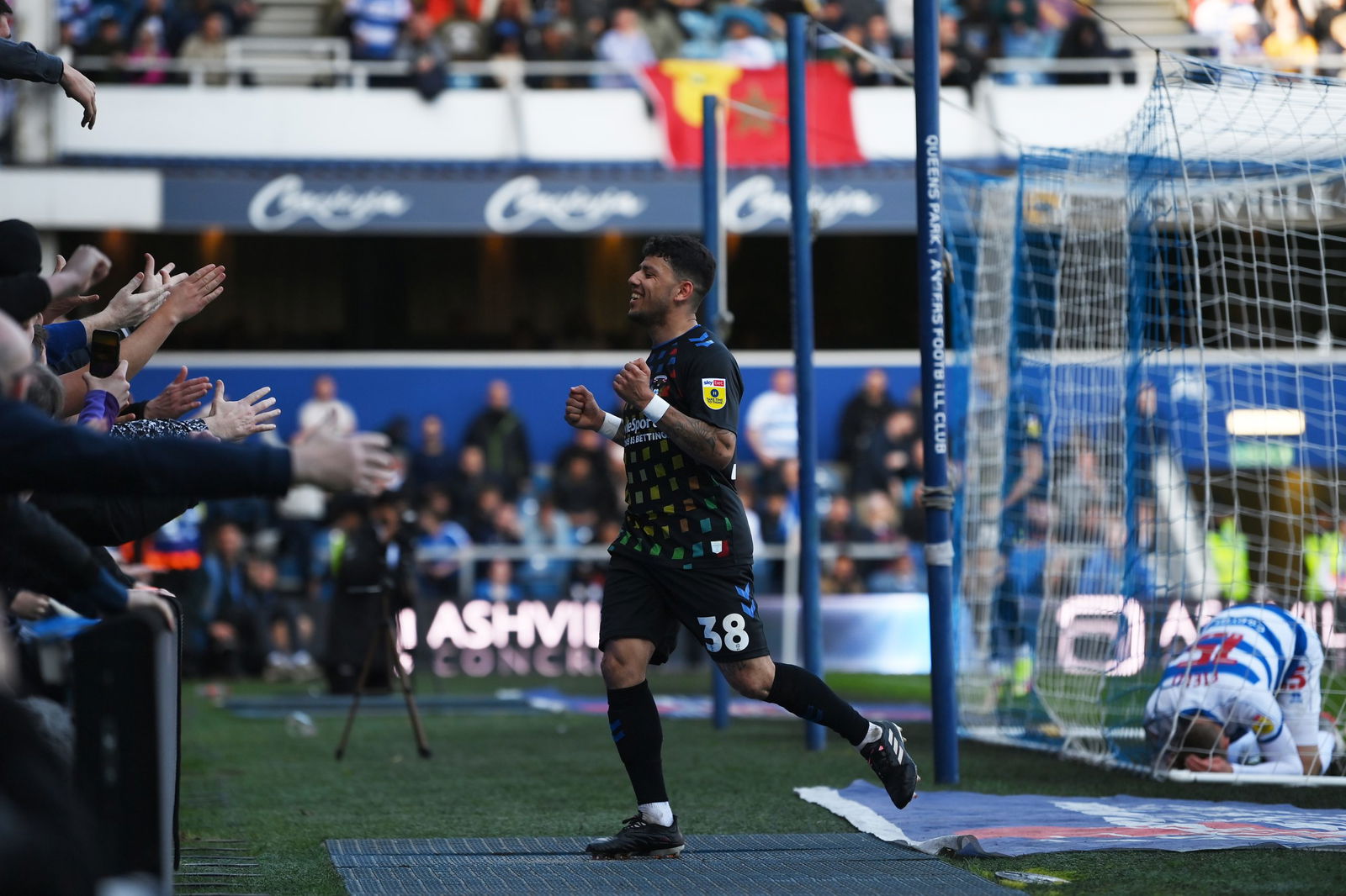 Leeds United target yet to pen fresh contract with EFL rivals due to ... Leeds United target yet to pen fresh contract with EFL rivals due to ...