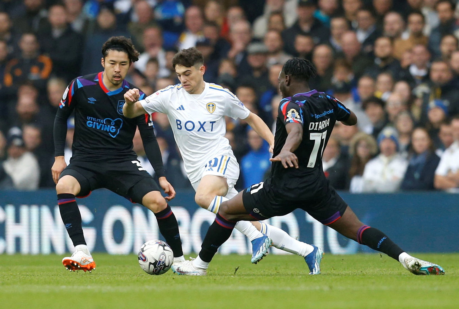 "Hot take" - The Athletic journalist claims Leeds United star is more ...