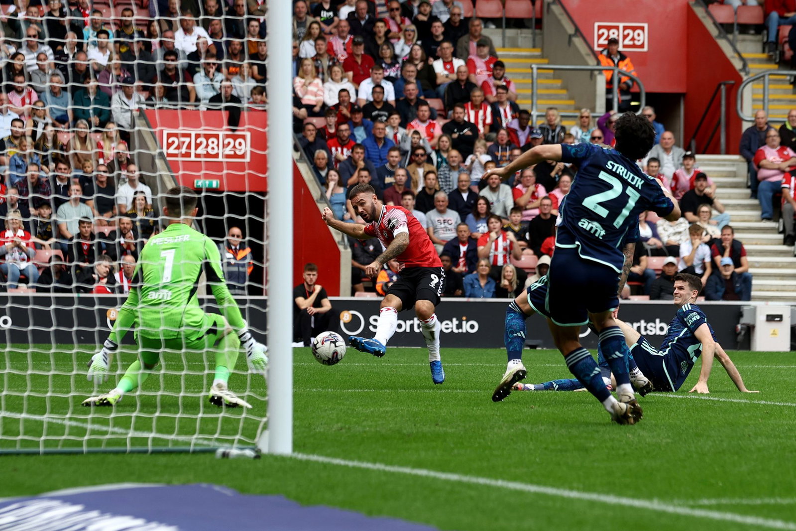 David Prutton makes Leeds United "playoff final" claim live on Sky ...