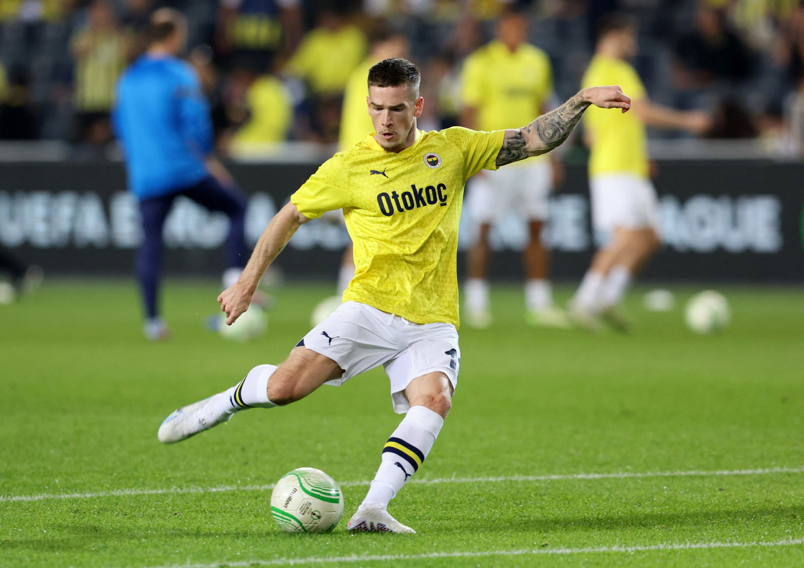 Leeds United sources want unsurprising transfer link quashed, no ...