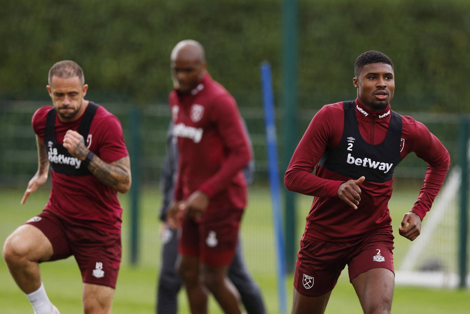 Leeds United handed free transfer boost as PL player's stance revealed ...