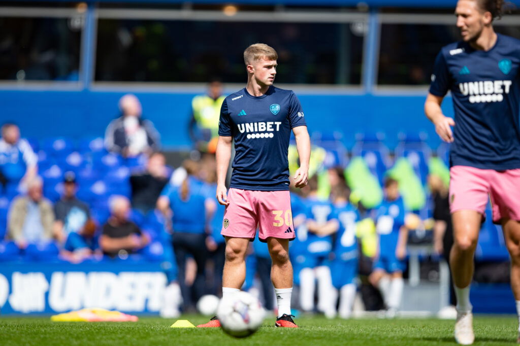 Leeds United man has six months to save ER career with looming transfer ...