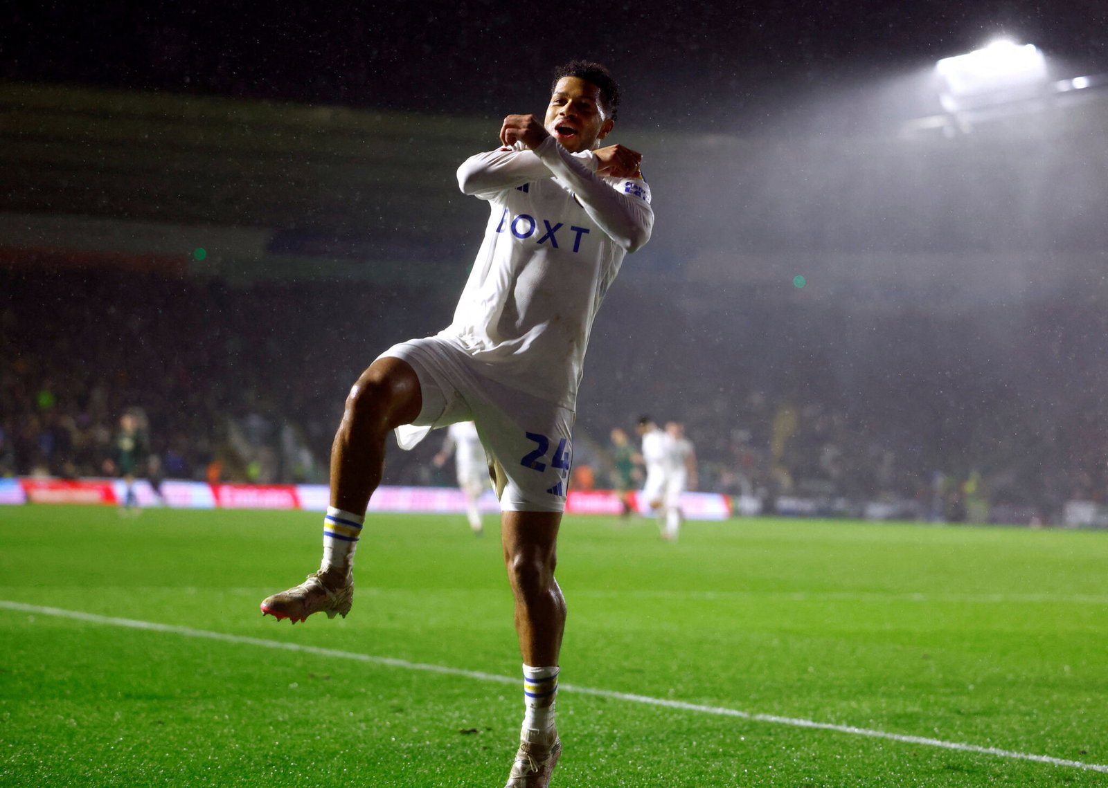 "Perfect" - Gary Lineker reacts to stunning Leeds United winning run ...