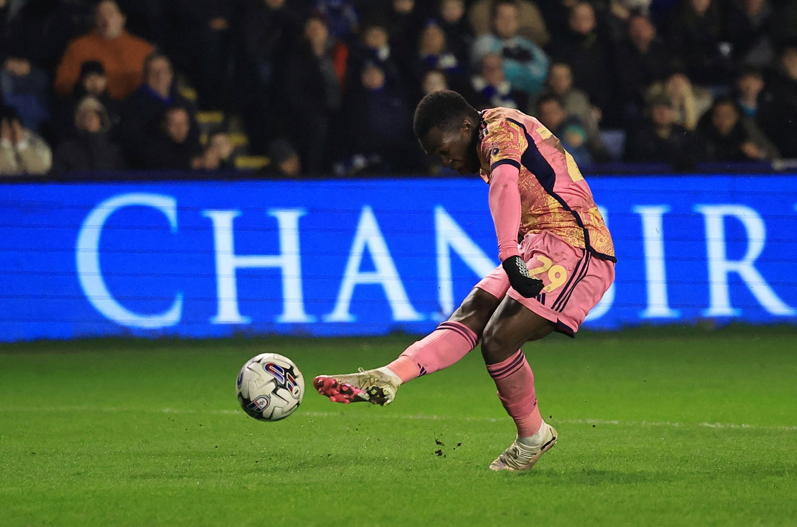 Everton bid update emerges on Leeds United star amid new £50m windfall ...