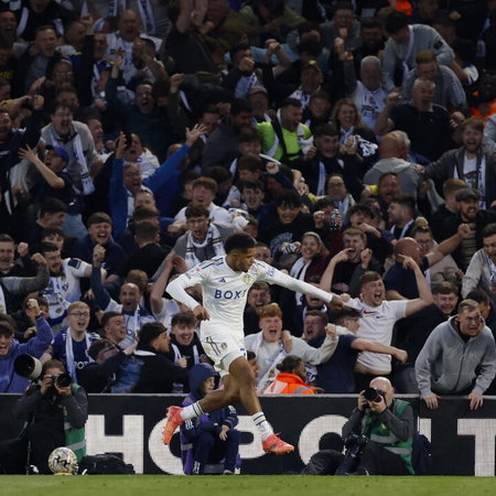 Contrasting Will Ferrell at Wembley update as Leeds United gear up for ...
