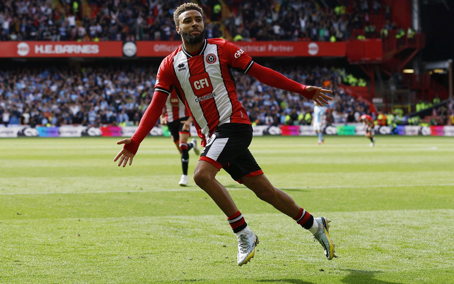 Bogle shares “horrible” Leeds and Sheff Utd differences