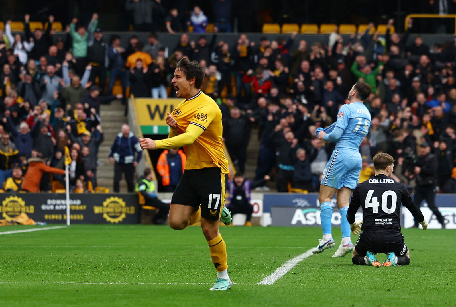 Leeds United must have these two signings on standby with Wolves ...