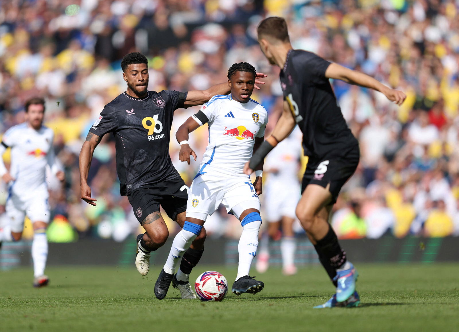 Larry Nance Jr reacts to Ramazani injury