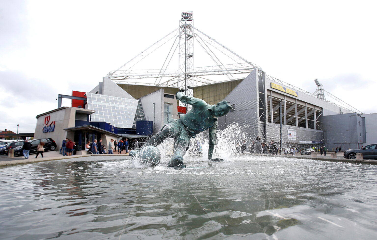 Paul Heckingbottom: Leeds United were "lucky" to draw v Preston ...