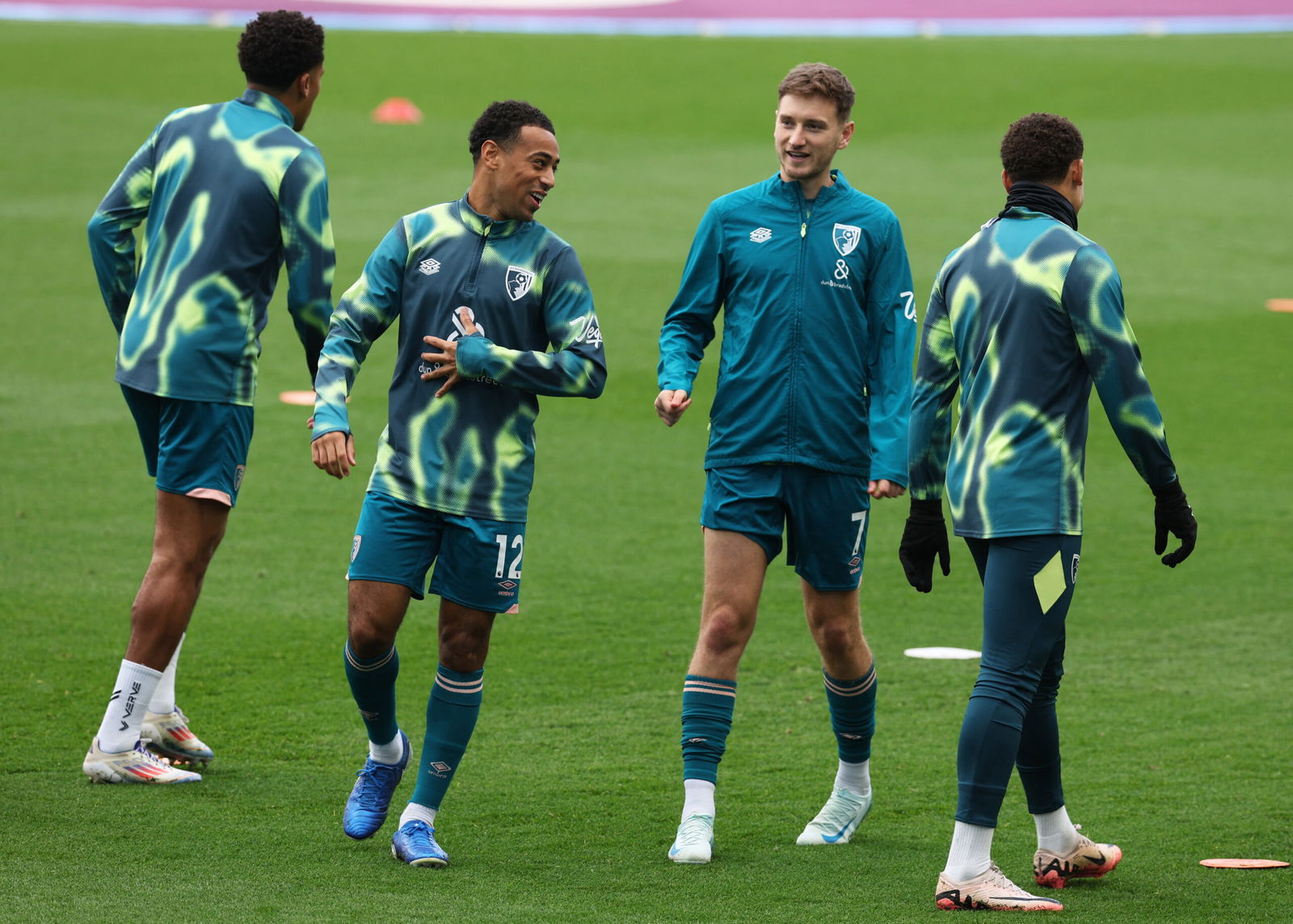 Shop window? These PL clubs may be sending hint to Leeds United over ...