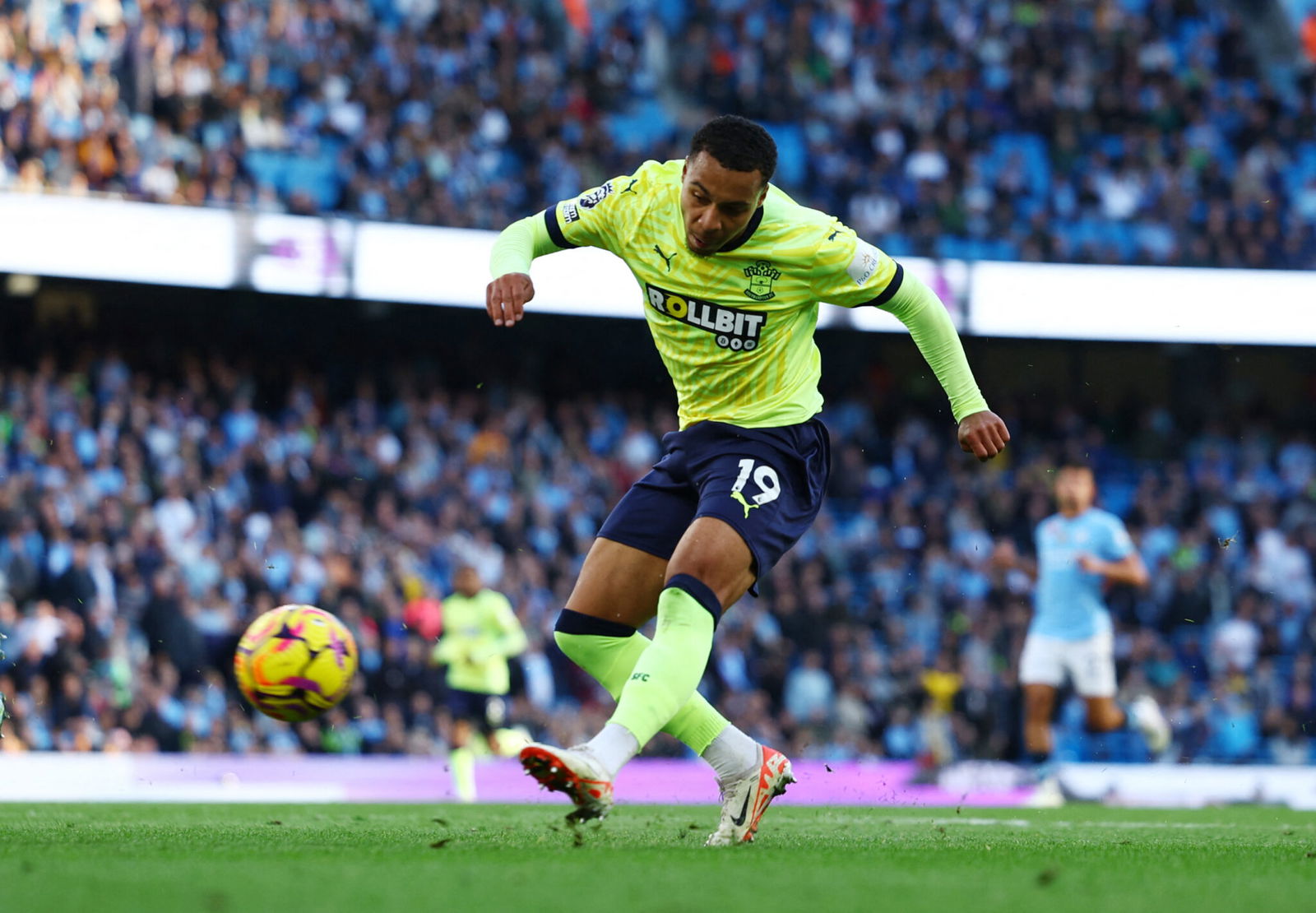 Cameron Archer's stance on Leeds United transfer move revealed - Adam ...