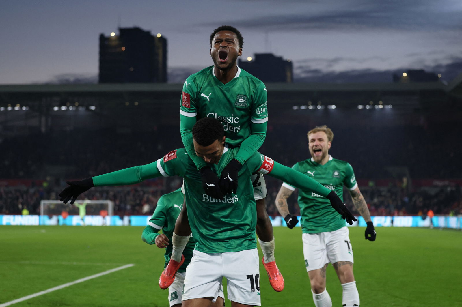 Leeds United 'send scout' to watch EFL speedster that Farke has loved ...