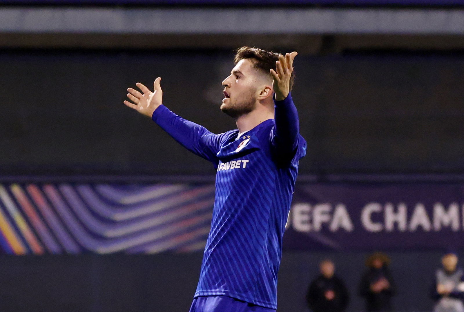 Leeds United No10 'target' just raised value by "several million" with ...