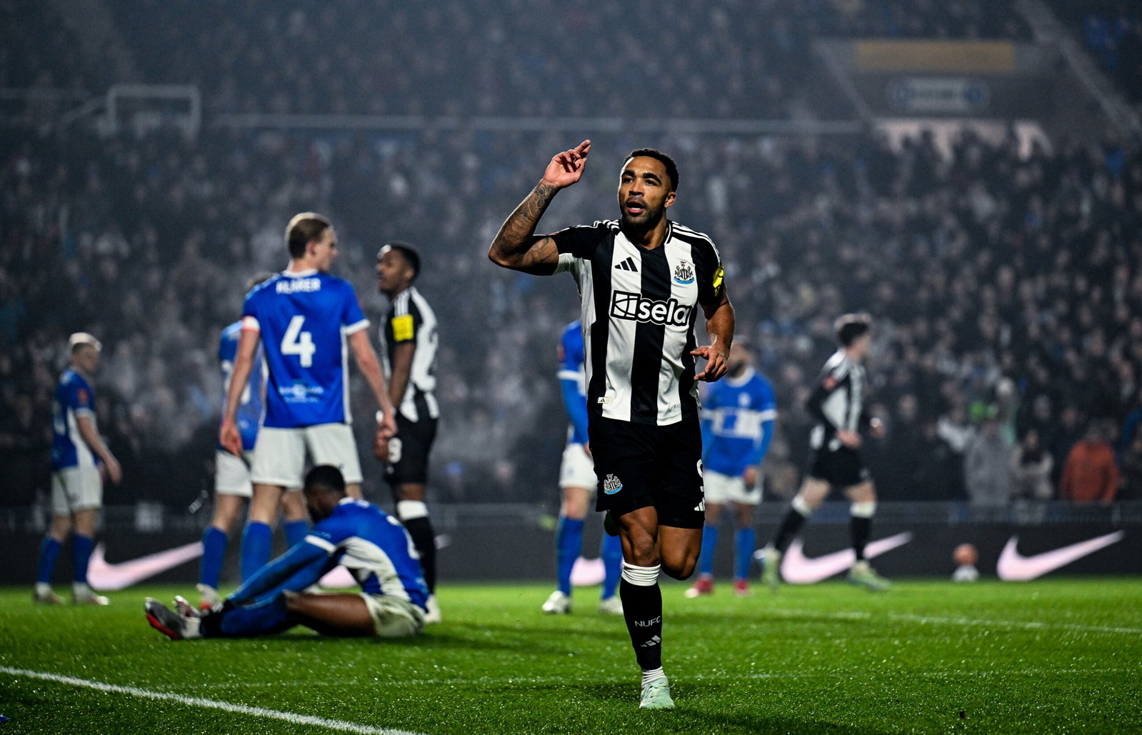 Leeds United News: Whites front-runners for Newcastle’s Callum Wilson