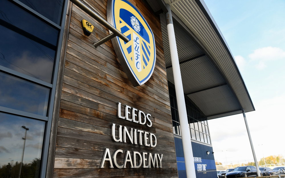 Leeds United News: Watch Luca Thomas score from own half
