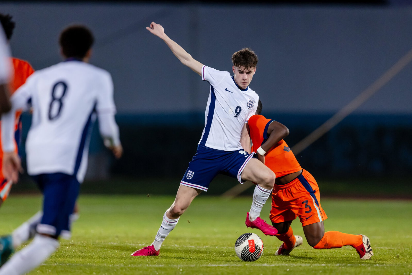 Harry Gray: Leeds contract update amid Arsenal, Spurs interest