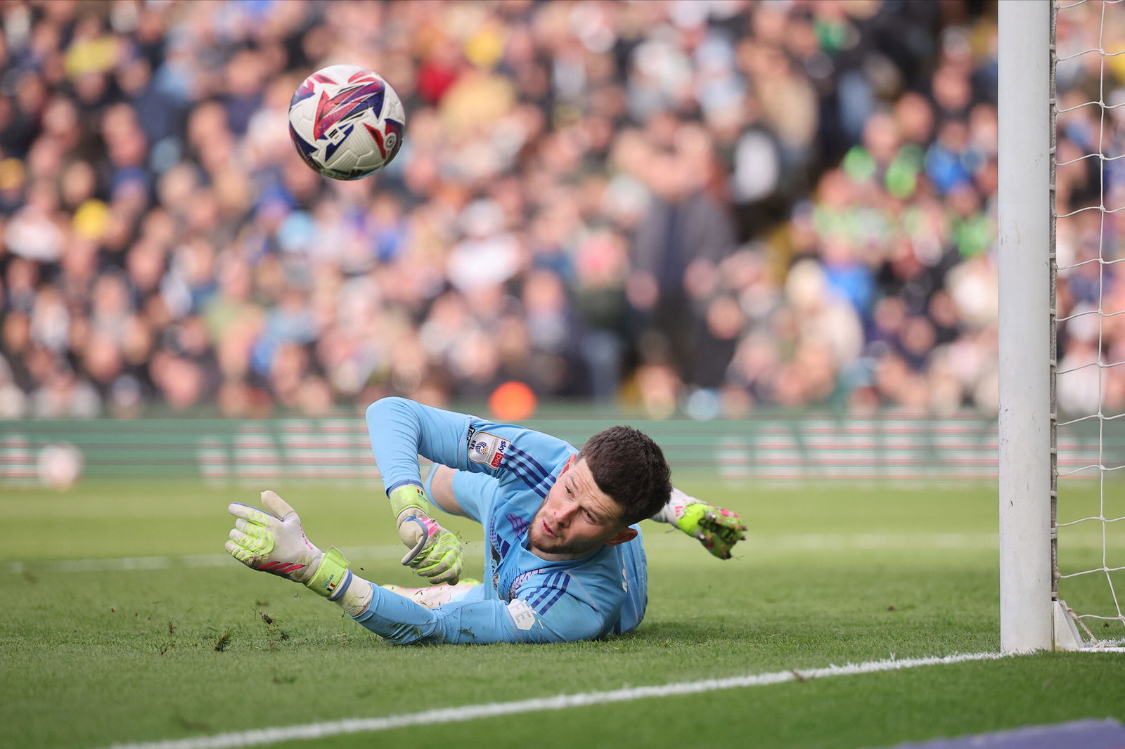 Luton v Leeds: Farke’s GK woes could worsen