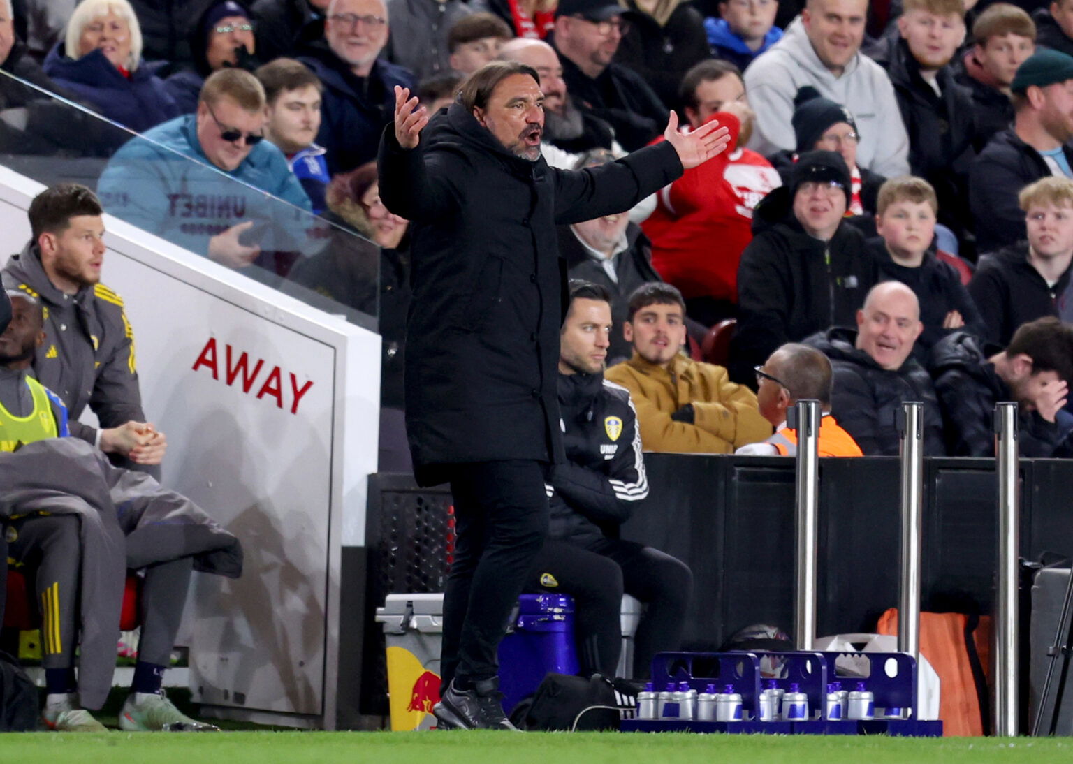 Leeds United News: Jim White fumes at linesman decisions