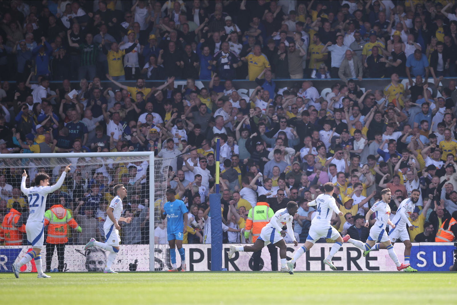 Leeds United News: Manor Solomon stance on permanent transfer