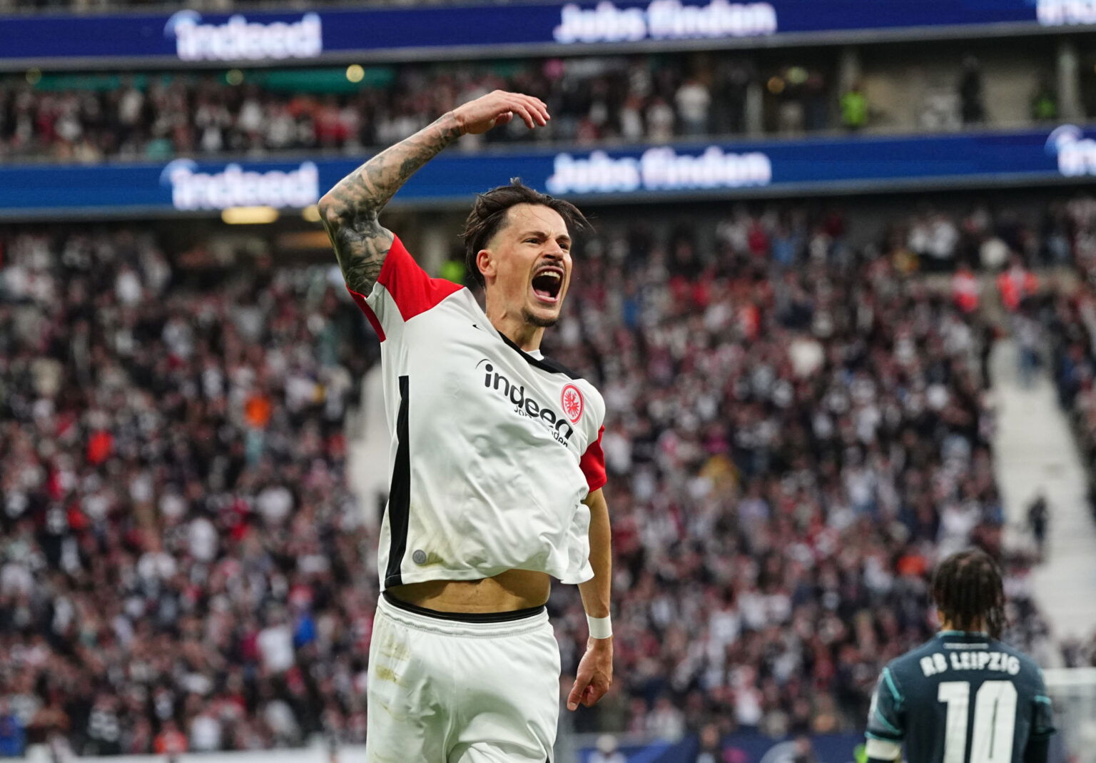 Leeds United News: Loan clause CB Robin Koch wanted by Bayer Leverkusen