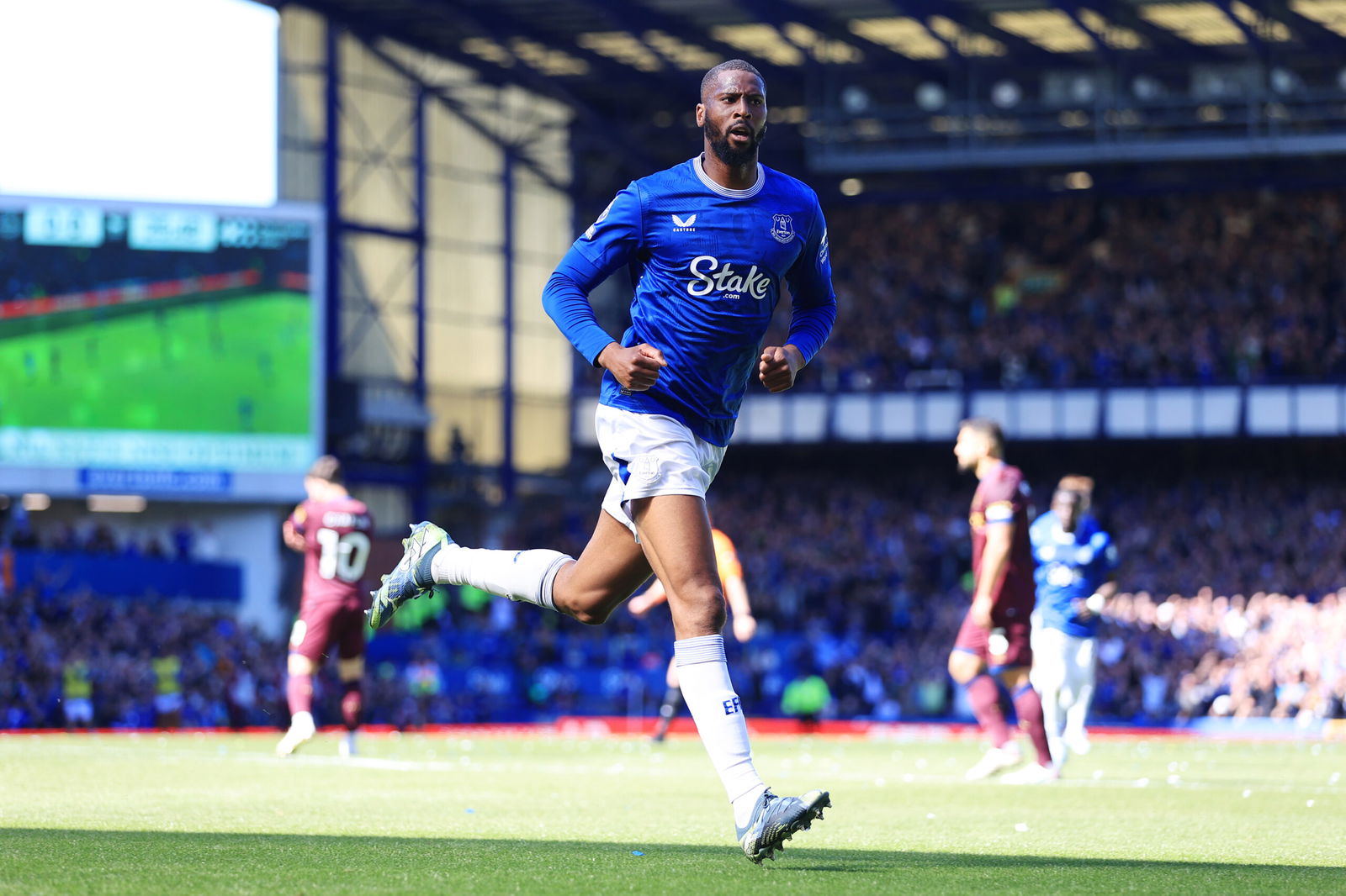 Leeds United News: Whites interested in Everton ST Beto