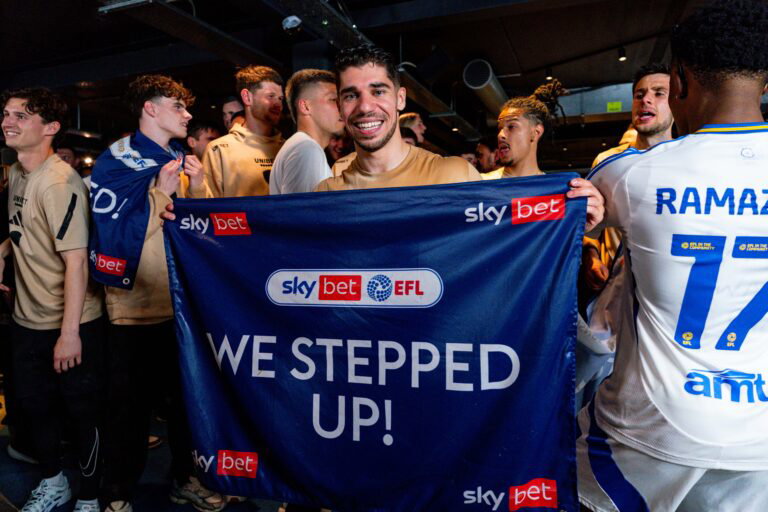Leeds United News: Manor Solomon issues transfer update