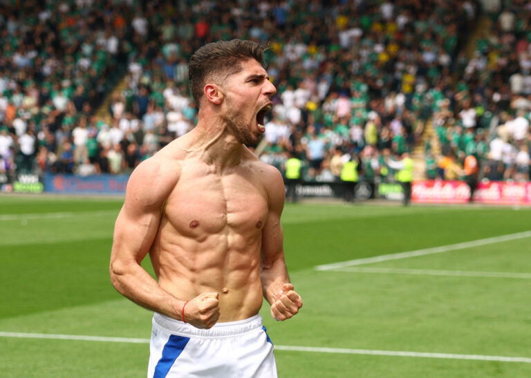 "Sold": Manor Solomon's Spurs, Leeds United transfer position laid out ...