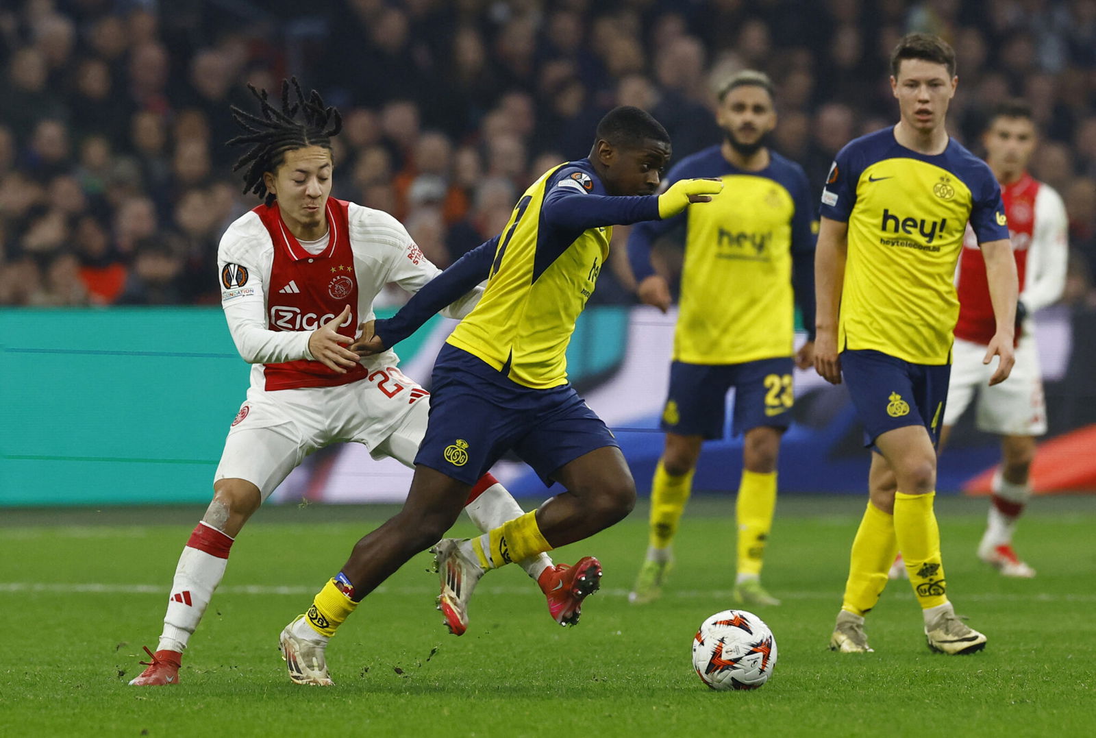 Leeds United News: Glowing verdict on Leeds target Noah Sadiki