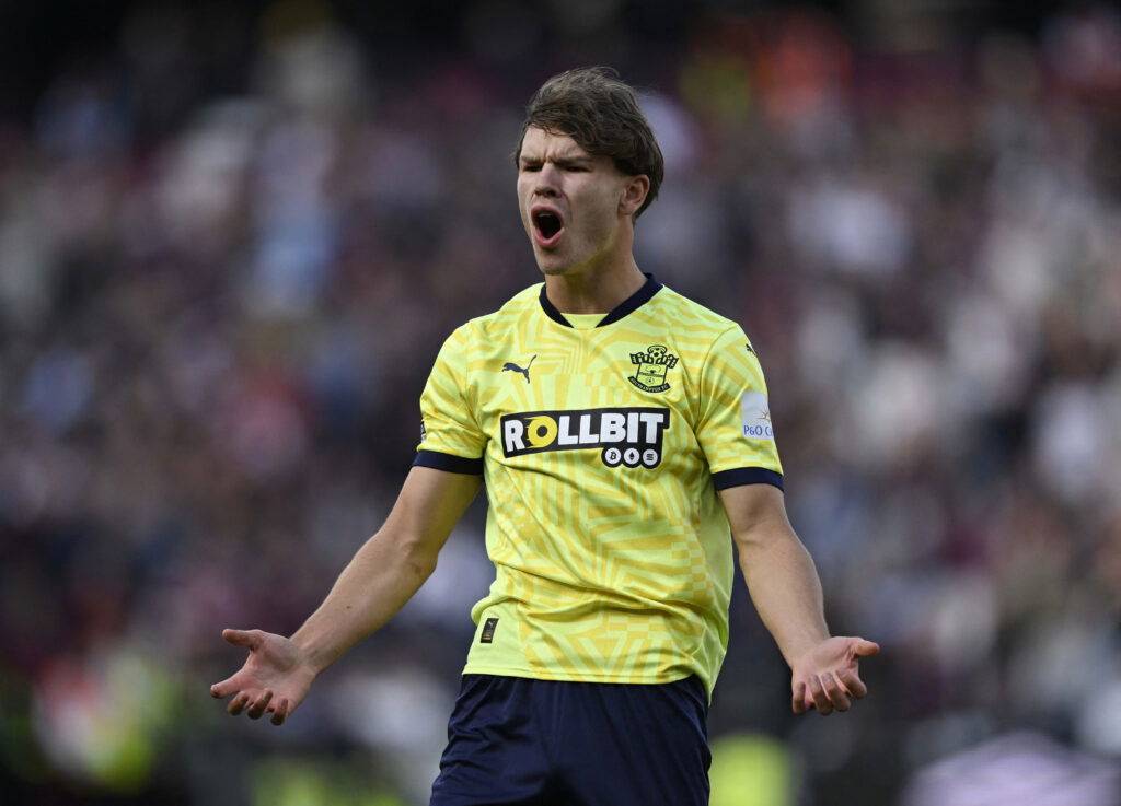 Leeds United News: Everton pushing for Dewsbury-Hall, Dibling moves ...