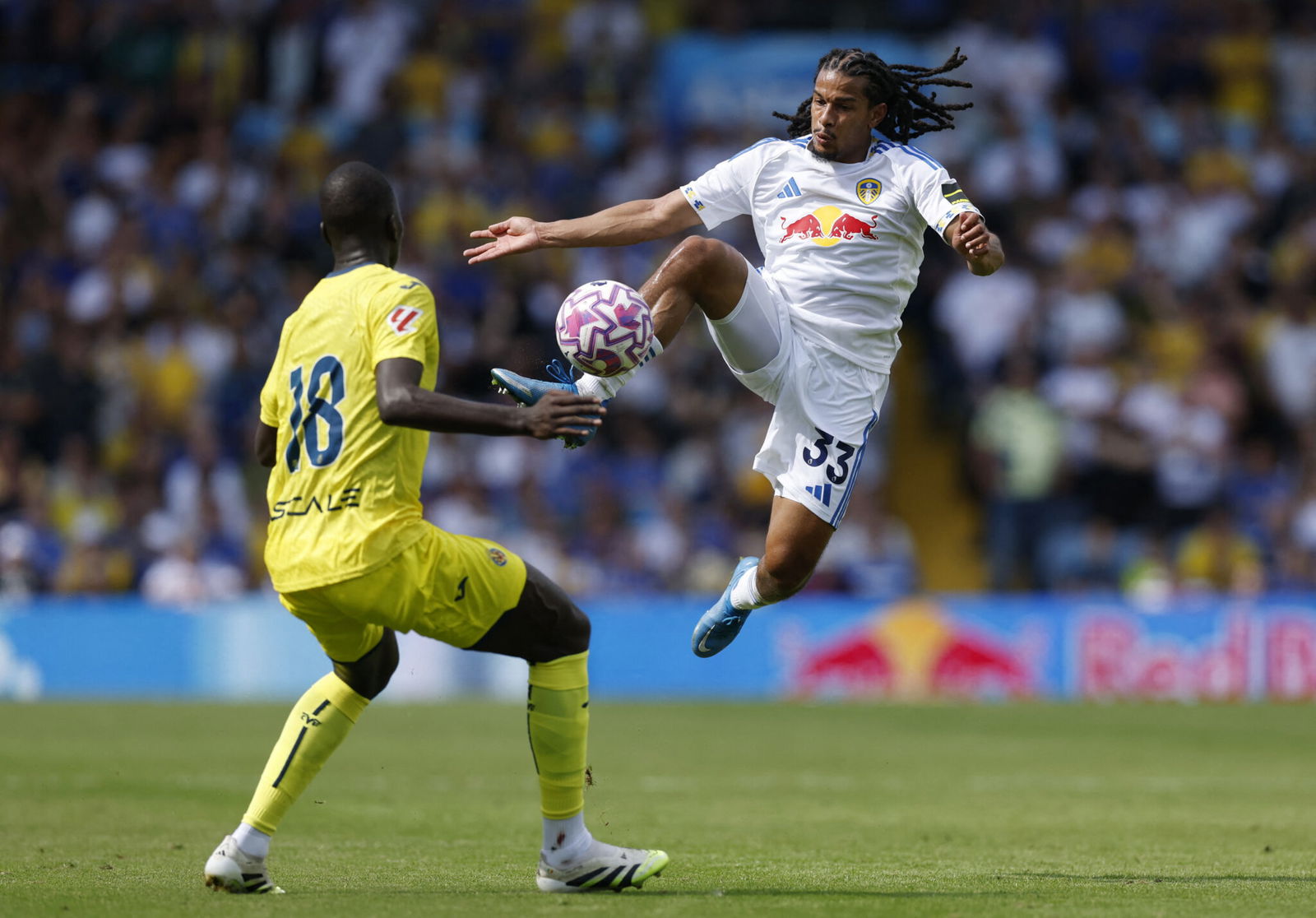 Leeds United News: Isaac Schmidt wants permanent transfer away