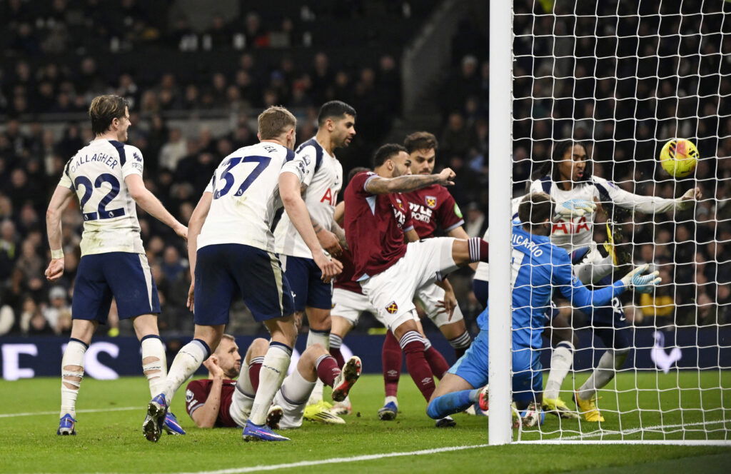 Handball: Leeds United robbed of 11-point gap to West Ham