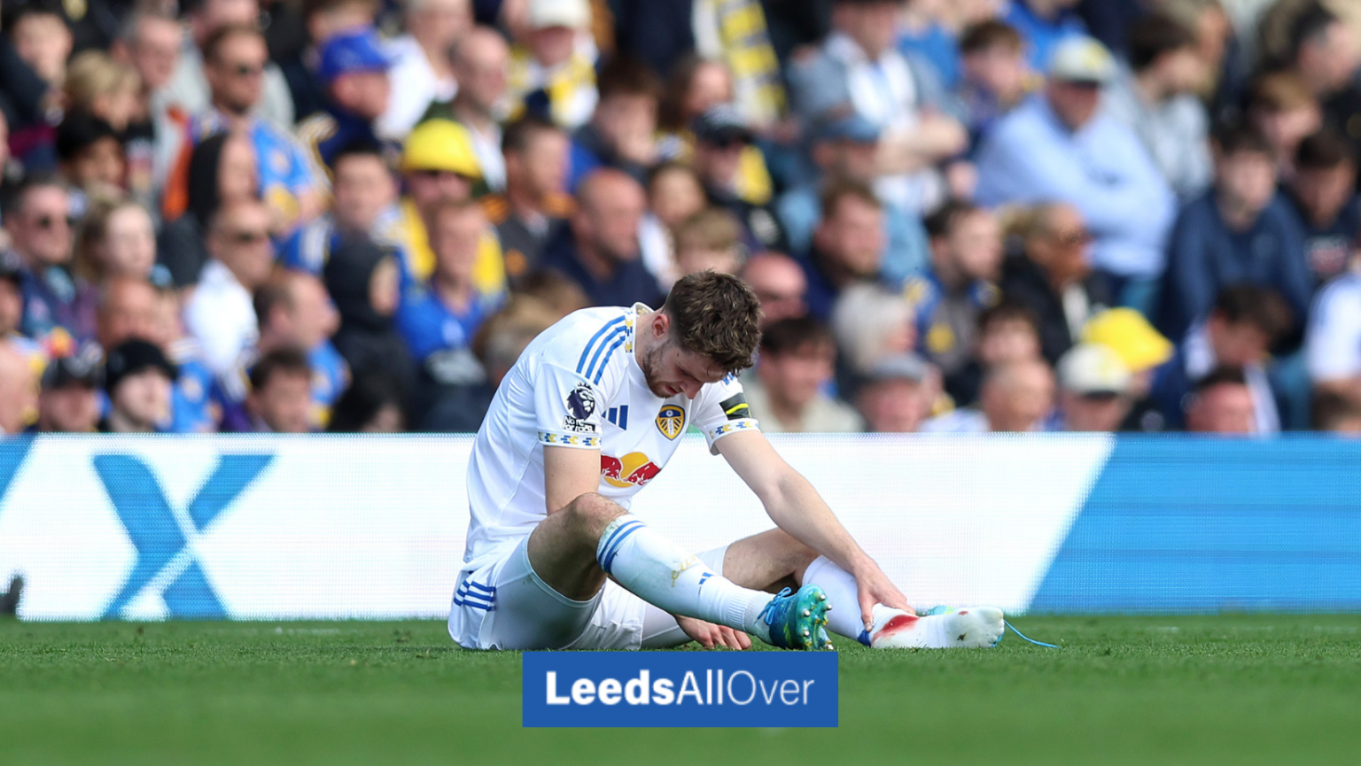 Anton Stach spotted in crutches in big Leeds United injury concern