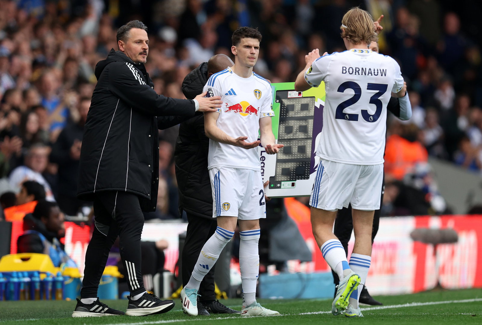 Leeds United in unexpected Sam Byram contract talks
